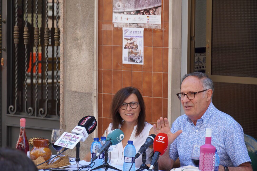 Elena Pacheco: “La revista de La Alborga es muy divertida, didáctica ...