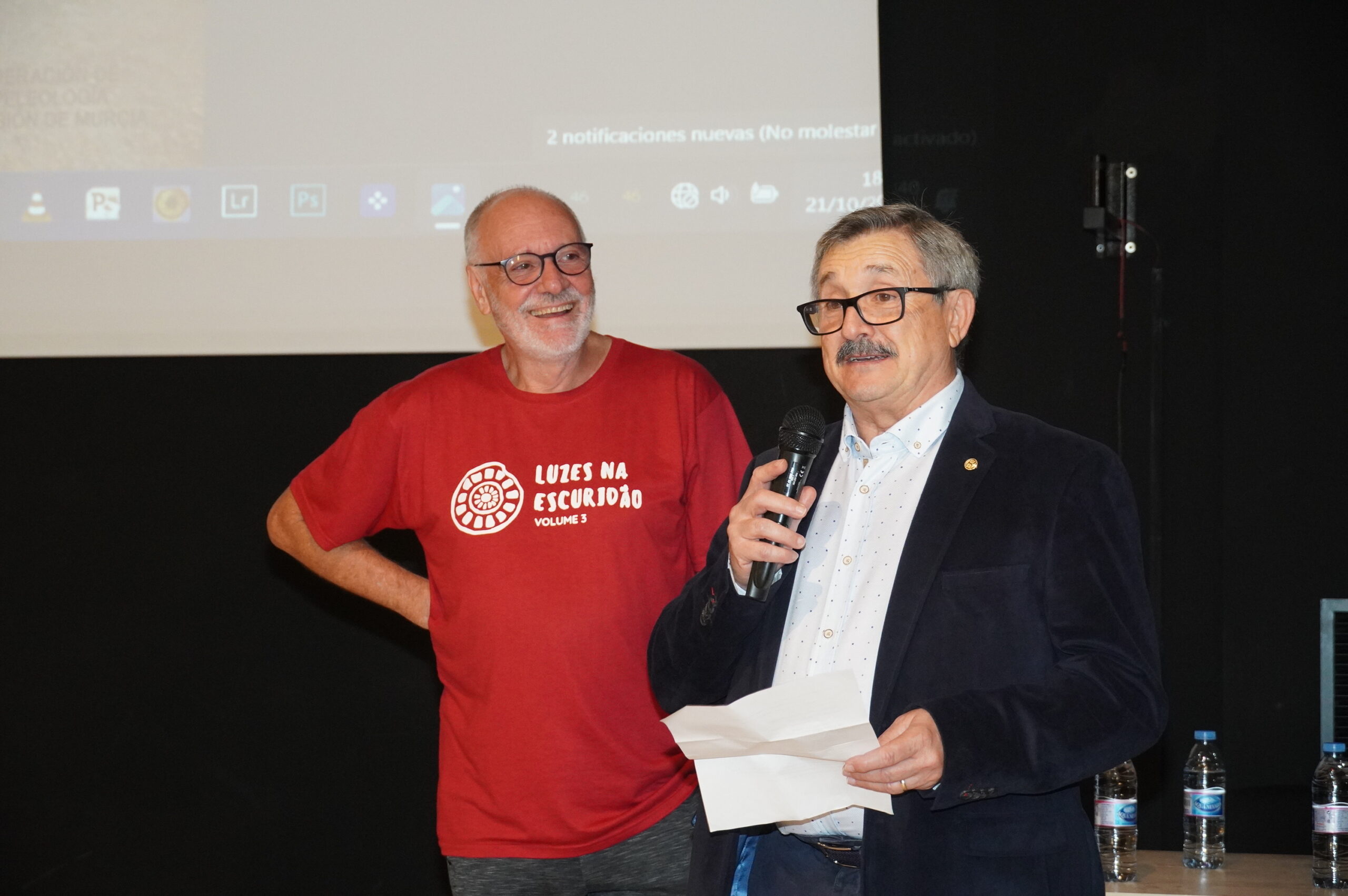 Víctor Ferrer cierra el ciclo del 50 aniversario del Grupo Hinneni ...